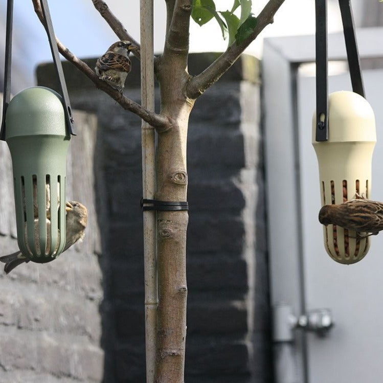 Singing Friend Max Recycled Plastic Bird Feeder – Smyth's Homevalue